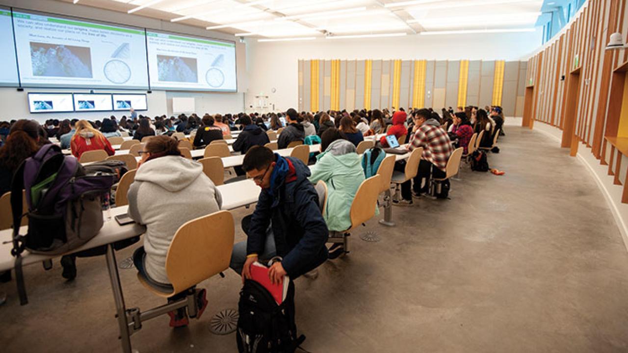 High-Tech Classroom | UC Davis